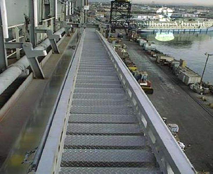 Schoellhorn-Albrecht | ACCOMMODATION LADDERS & GANGWAYS